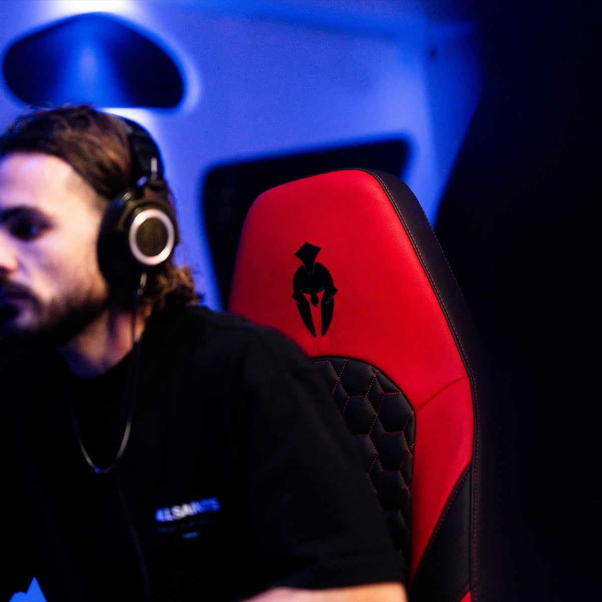 The Ultimate Gaming Chair with Vibration: How the Kratos 4D Throne Ele ...